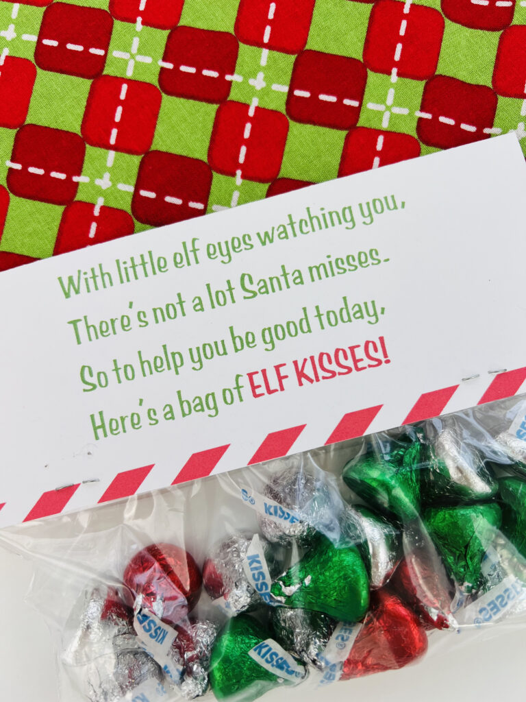 Cute Christmas Treat Bag Toppers - Oh My Creative