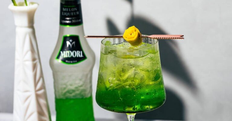 The Best Green Alcoholic Drinks - Oh My Creative