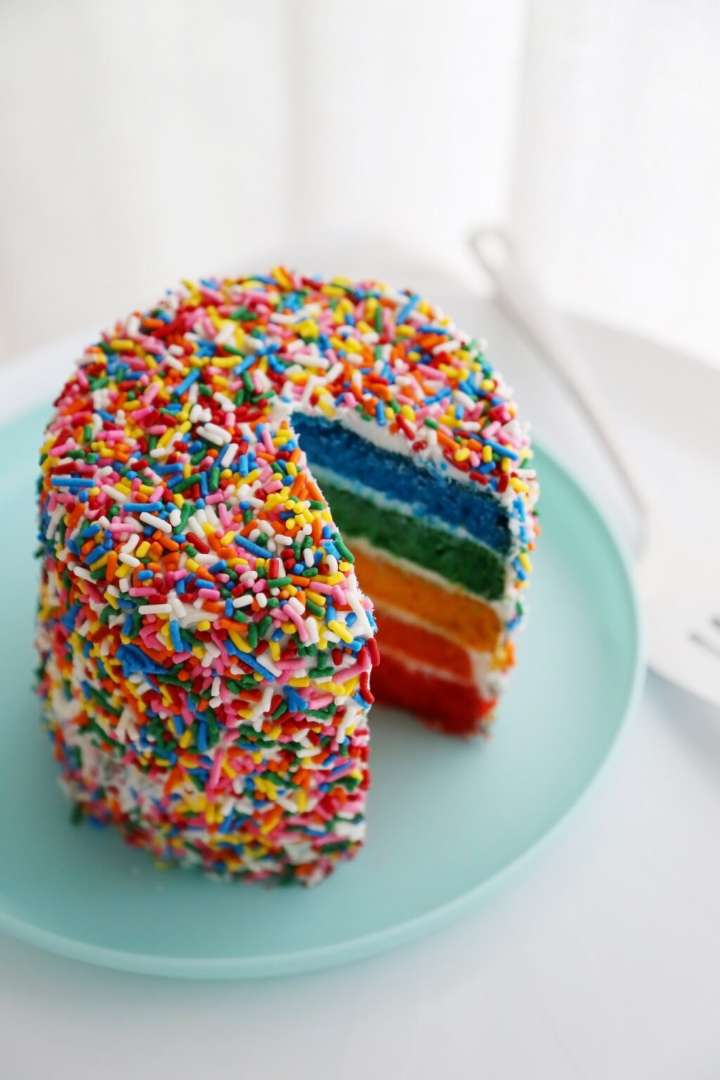 Mind-Blowing Preschool Graduation Cake Ideas - Oh My Creative