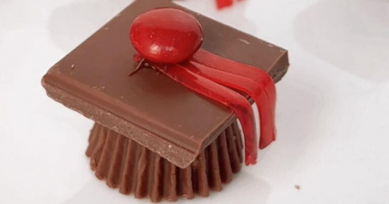 Creative Graduation Cap Desserts - Oh My Creative