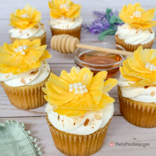 32 Cute Spring Cupcakes - Oh My Creative