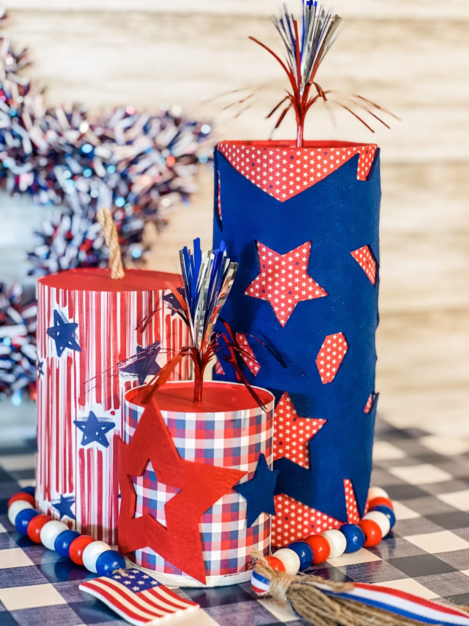45 Festive Red White and Blue Decorations - Oh My Creative