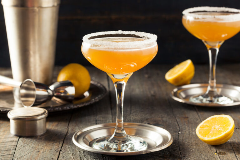 25 Fresh Lemon Cocktails - Oh My Creative